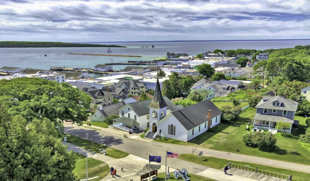 Fun Things to Do in Northern Michigan: Great Lakes Getaway