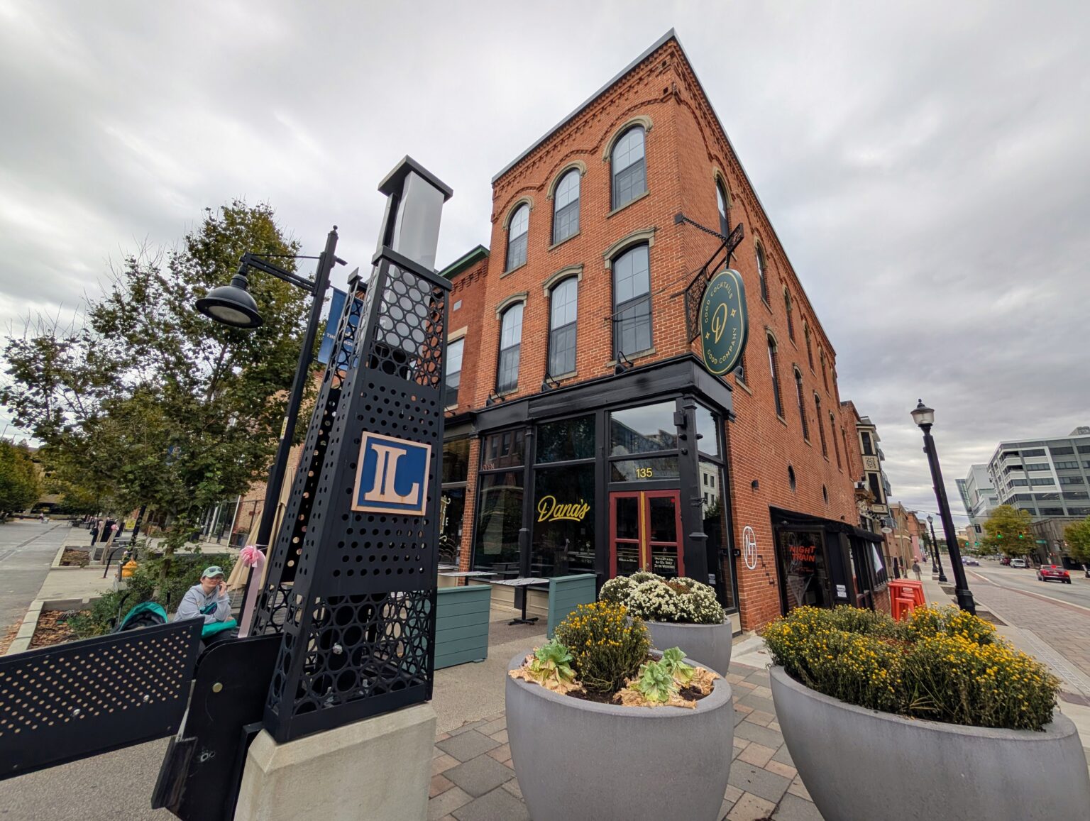 Where to Play, Sleep and Eat in Friendly Fort Wayne IN | SheBuysTravel